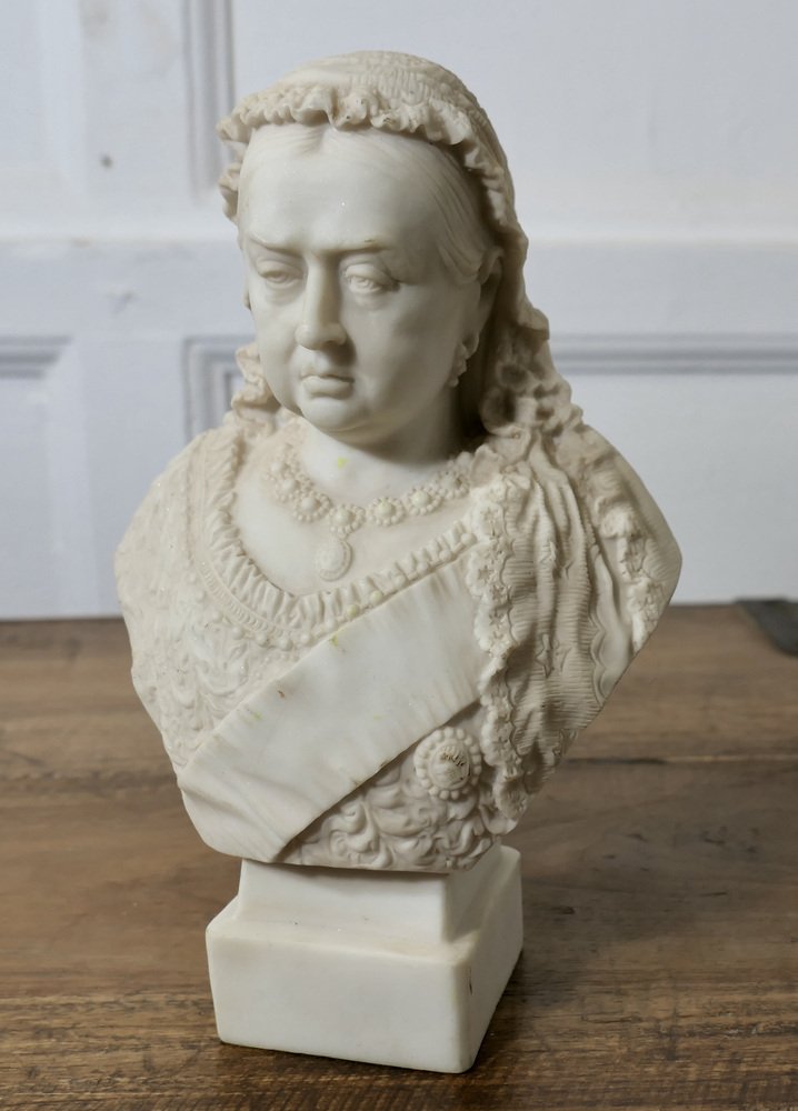 Antique Parian Bust of Queen Victoria by Robson & Leadbetter, 1890s ...