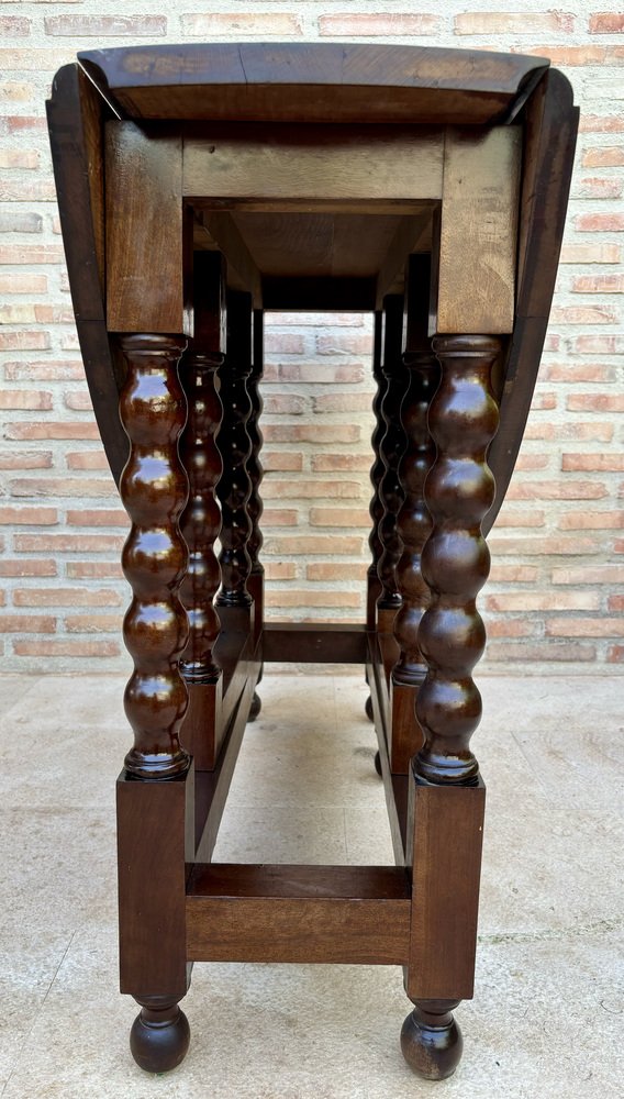 French Round Dining Table with Wings, 1900 for sale at Pamono