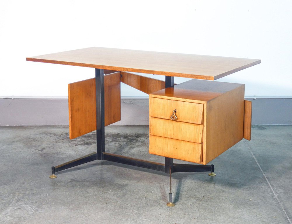 Italian Design Desk, 1950s for sale at Pamono