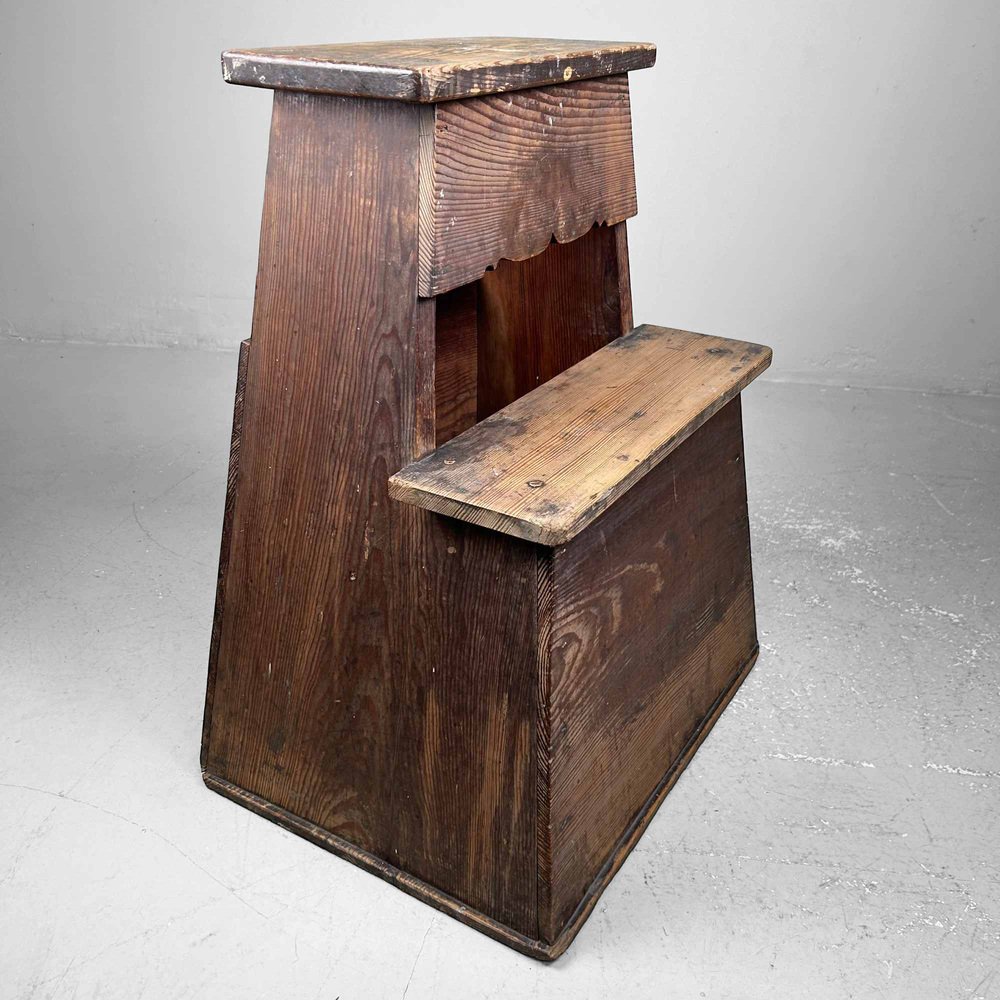 Minimalist Fumidai Step Stool, Japan, 1920s for sale at Pamono