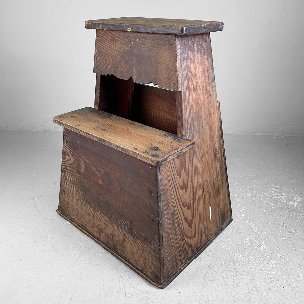 Minimalist Fumidai Step Stool, Japan, 1920s for sale at Pamono