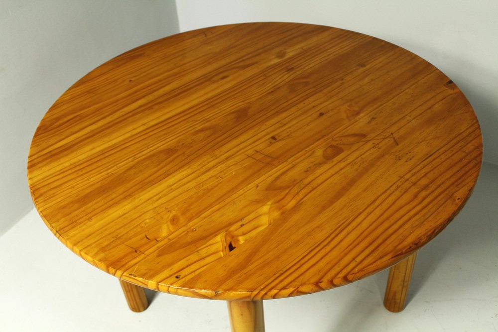 Scandinavian Round Pine Dining Table, 1970s for sale at Pamono