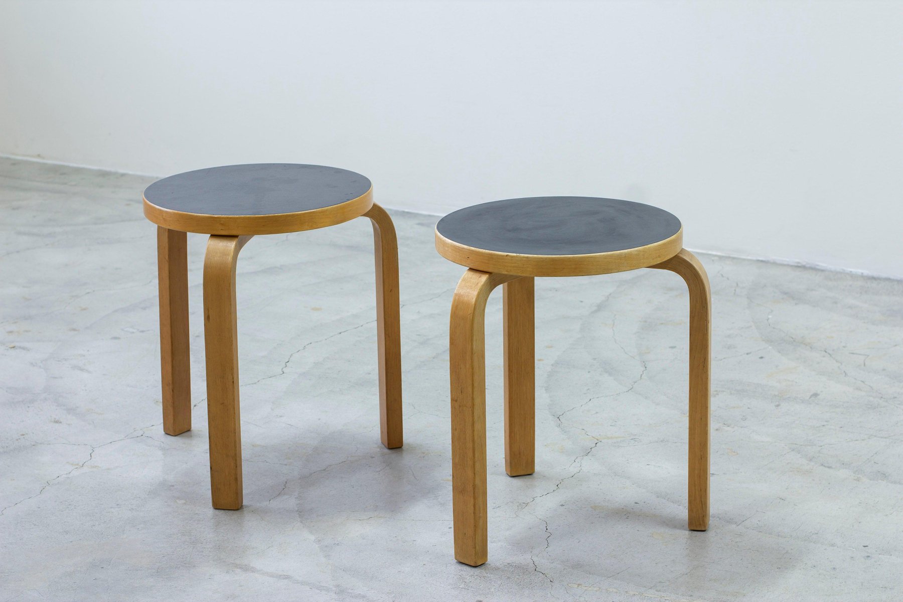 Set of Model 60 Stools by Alvara Aalto for Artek, 1950s for sale at Pamono