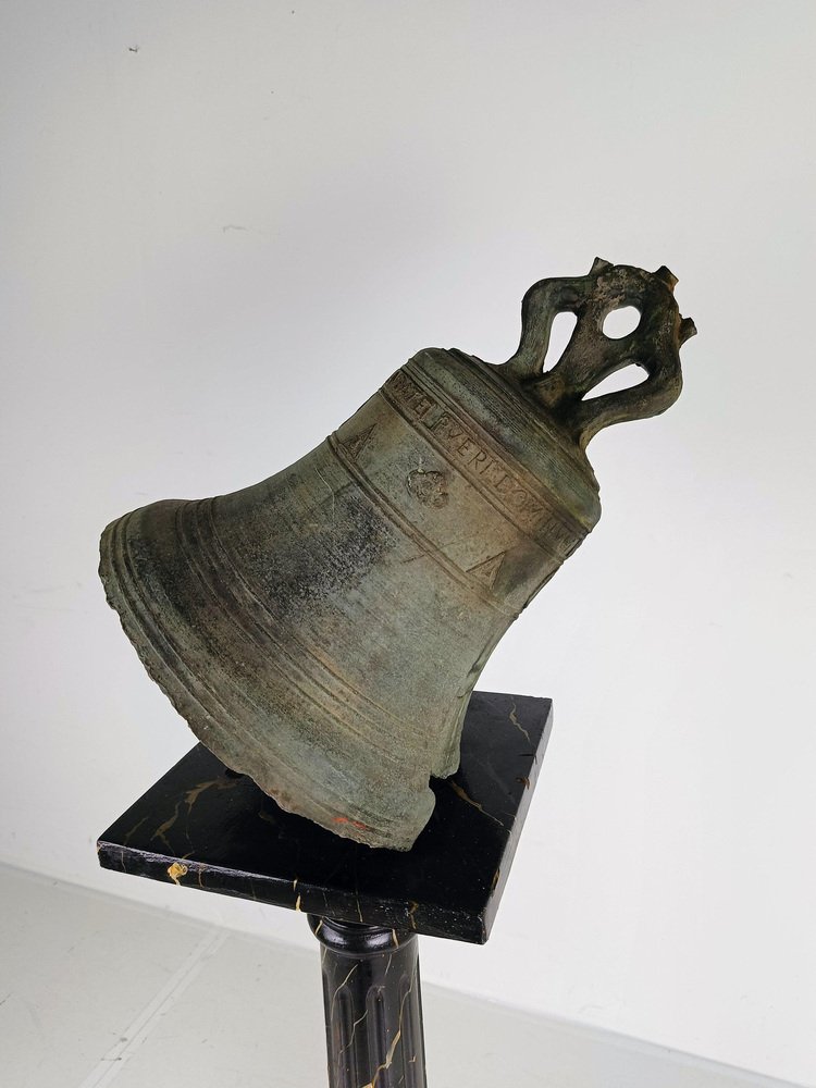 Antique Church Bell, 1679 for sale at Pamono