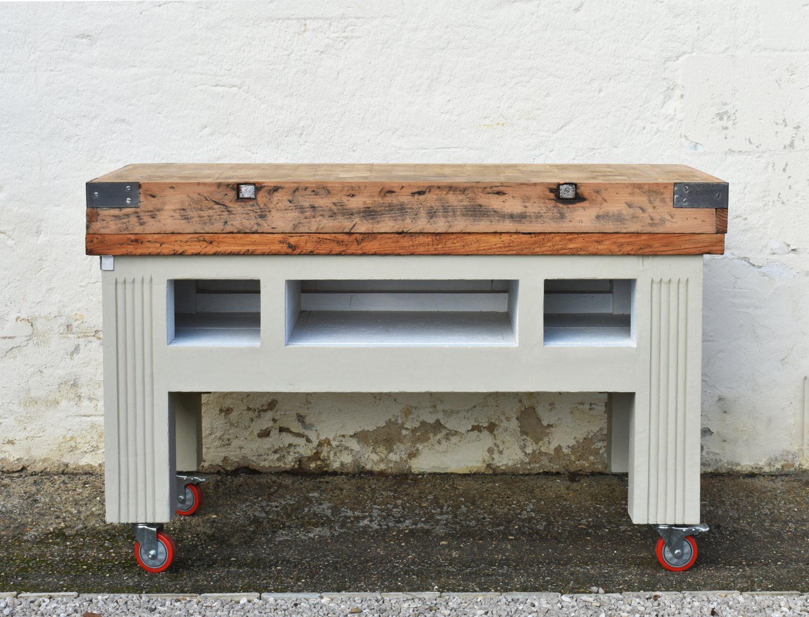 French Art Deco Butchers Block, 1920s for sale at Pamono