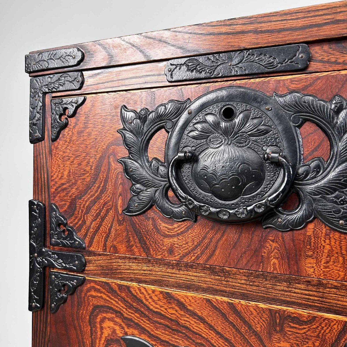 Mid-Century Modern Japanese Chest of Drawers, 1970s for sale at Pamono