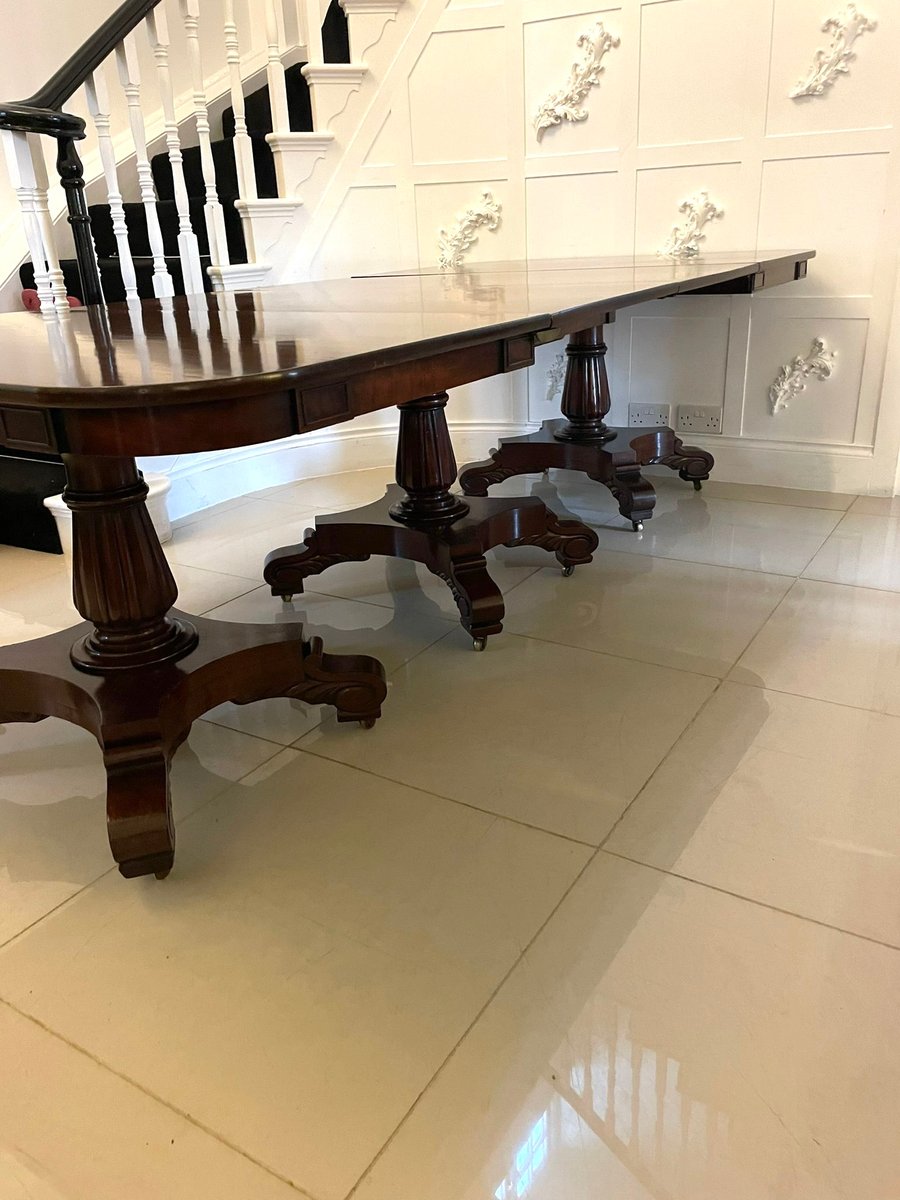 Antique Regency Figured Mahogany Dining Table, 1830 for sale at Pamono