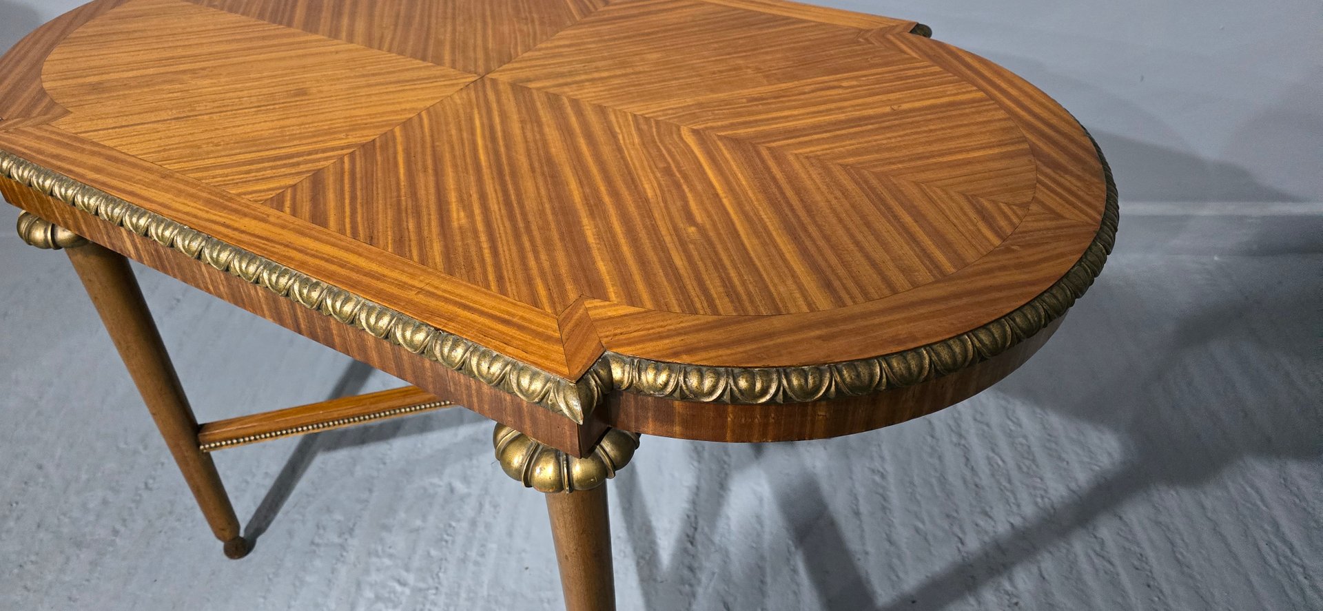 Satinwood Coffee Table, 1900s for sale at Pamono