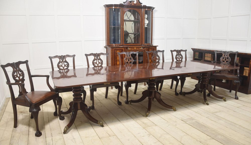 Regency Mahogany Triple Pillar Dining Table for sale at Pamono