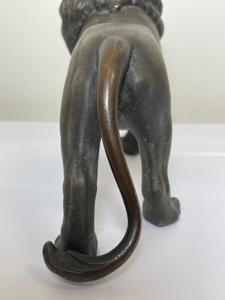 Small Victorian Bronze Model Lion Sculpture for sale at Pamono