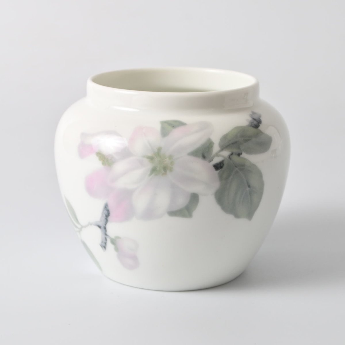 Art Nouveau Porcelain Vase from Rosenthal, 1920s for sale at Pamono