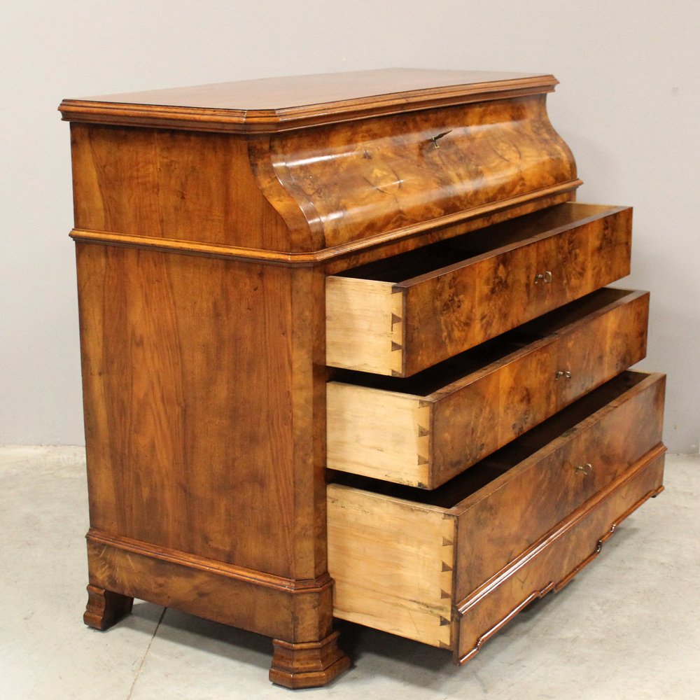 Louis Philippe Chest of Drawers in Walnut, 19th Century for sale at Pamono