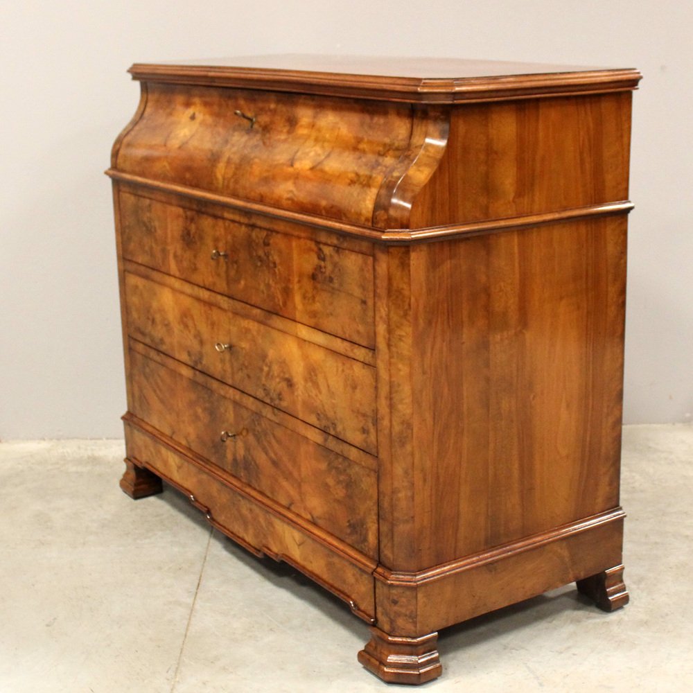 Louis Philippe Chest of Drawers in Walnut, 19th Century for sale at Pamono