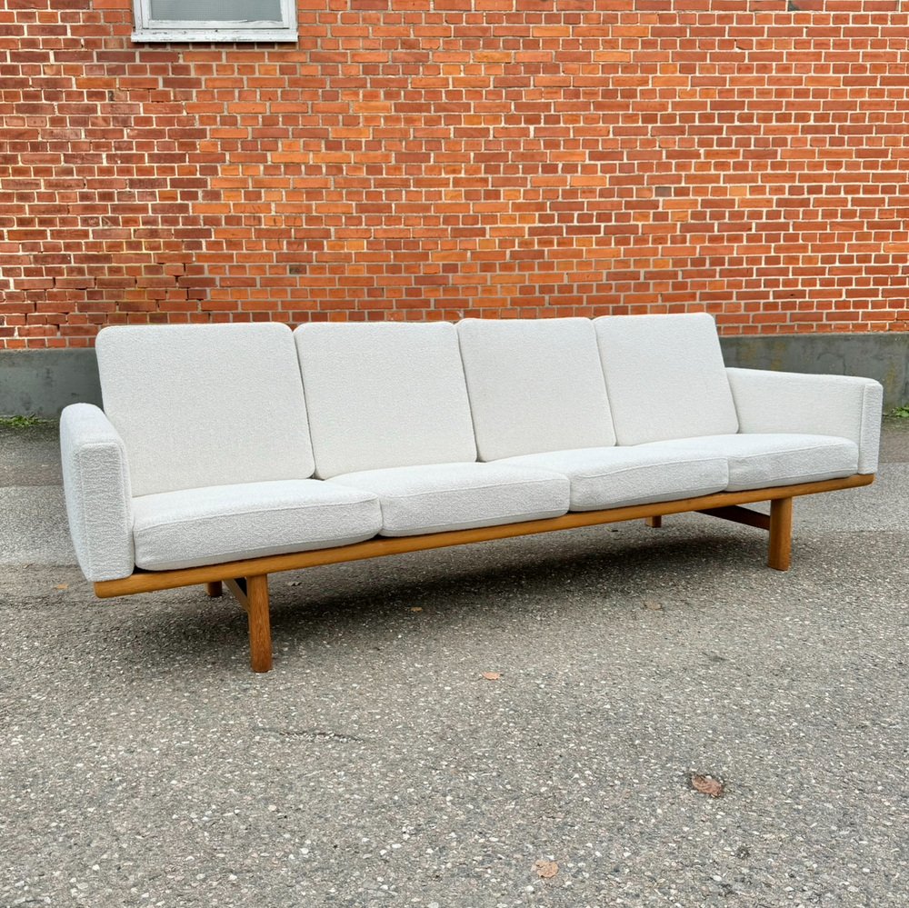 Model GE-236 4-Seater Sofa by Hans J. Wegner for Getama, Denmark, 1960s for sale at Pamono