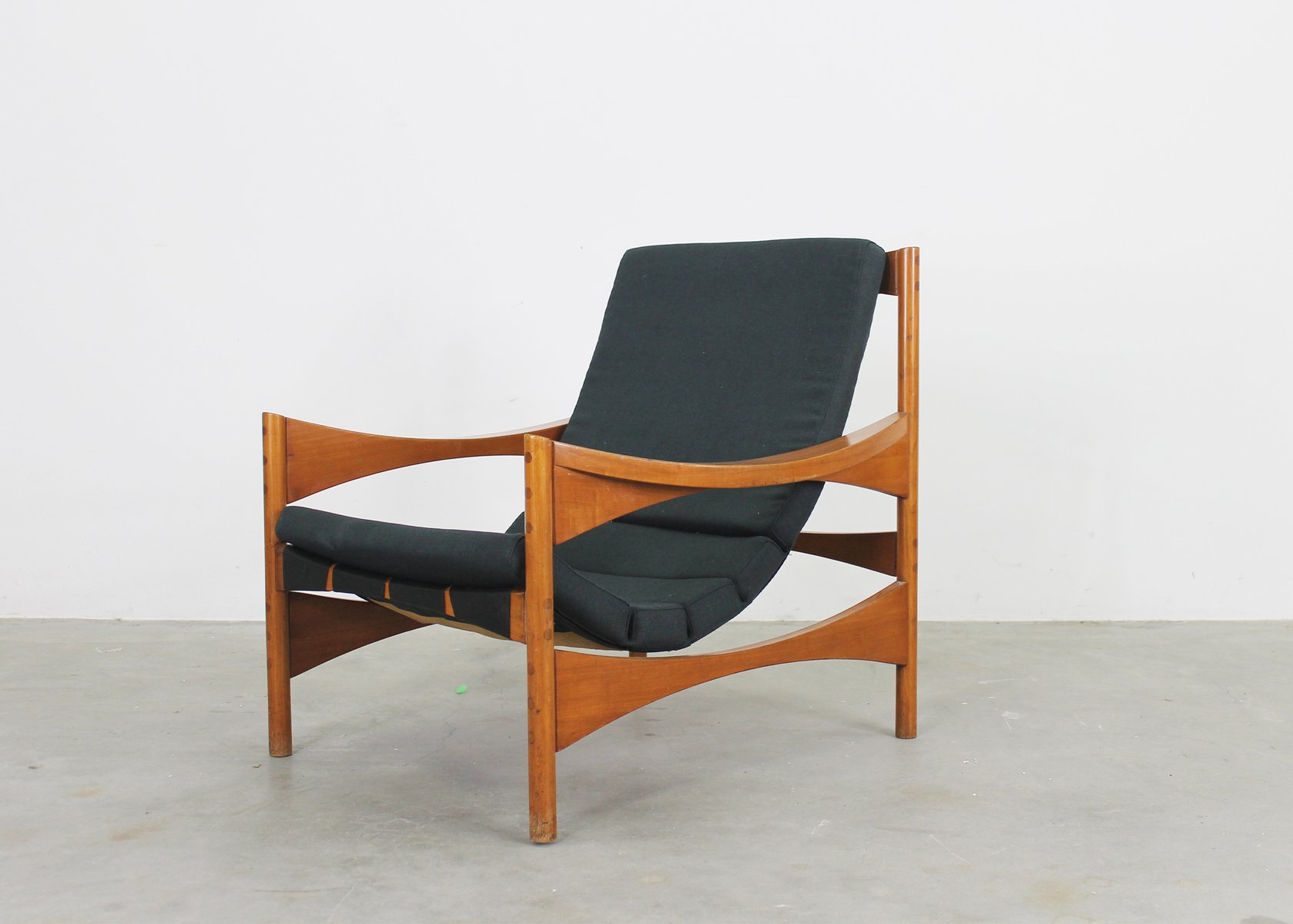 P 40 Chair in Walnut and Fabric by Franco Bettonica for Poltronova ...