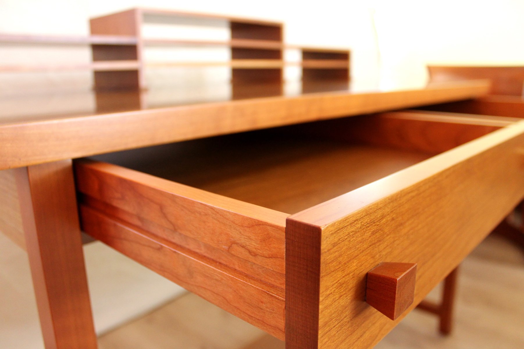 Meyer May Desk by Frank Lloyd Wright for Cassina, 1990s for sale at Pamono
