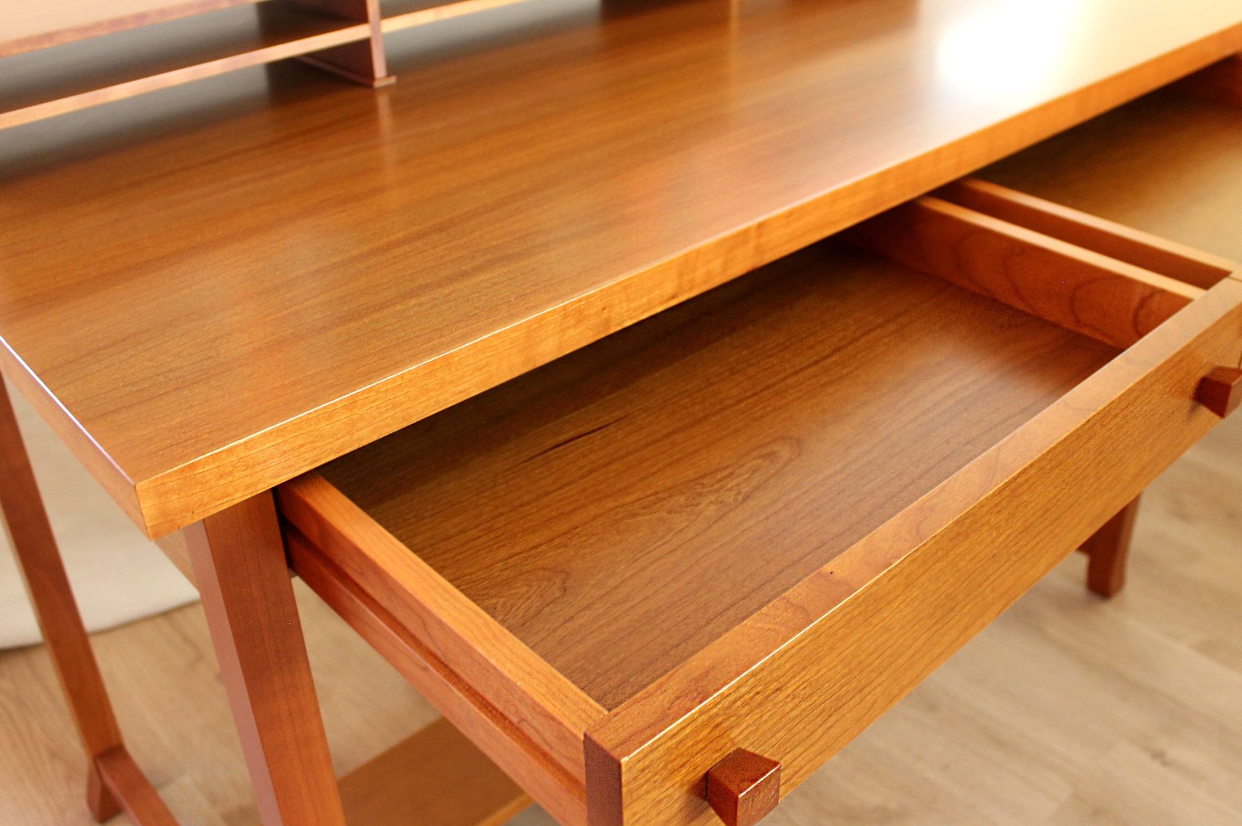 Meyer May Desk by Frank Lloyd Wright for Cassina, 1990s for sale at Pamono