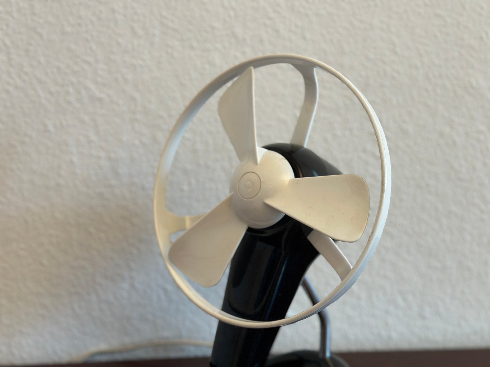Black Bakelite Fan, 1950s for sale at Pamono