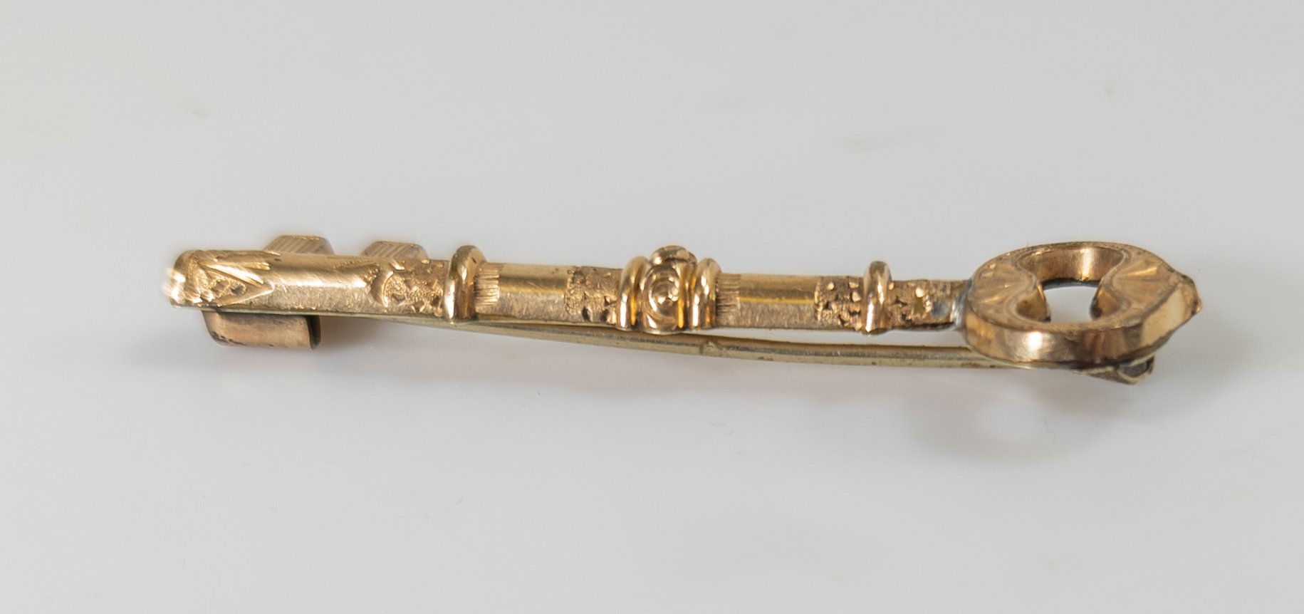 Antique Gold Filled Skeleton Key Brooch for sale at Pamono