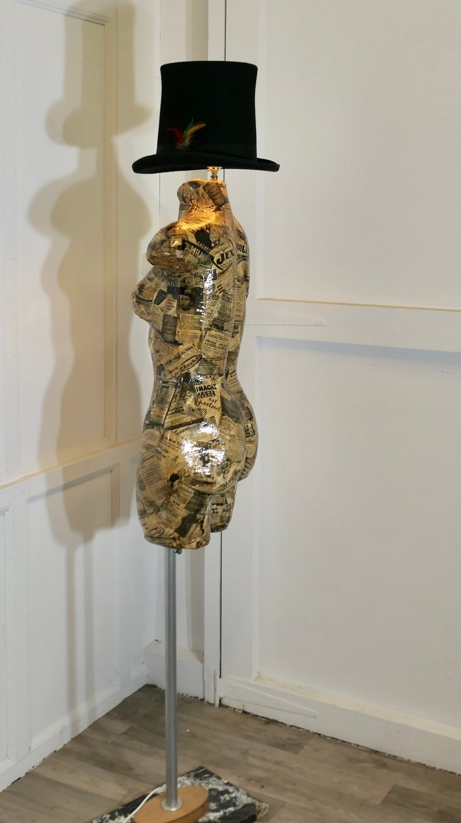 French Mannequin Decoupage Floor Lamp, 1960s for sale at Pamono