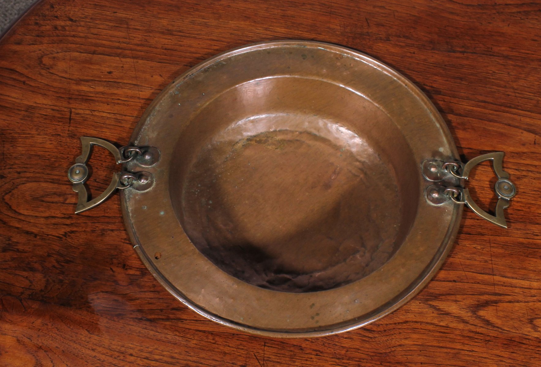 18th Century Round Coffee Table with Brazier for sale at Pamono