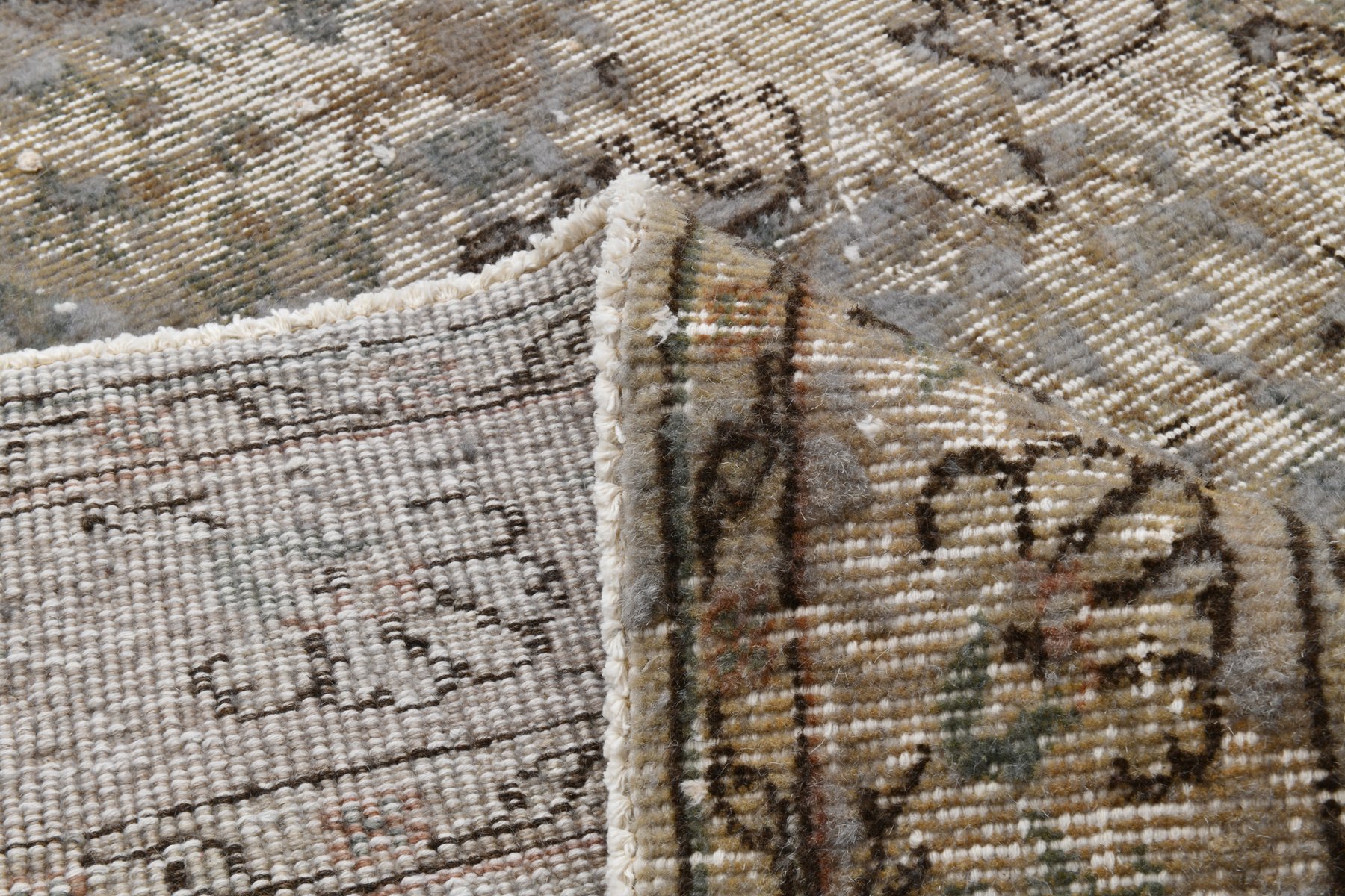 Vintage Muted Area Rug for sale at Pamono