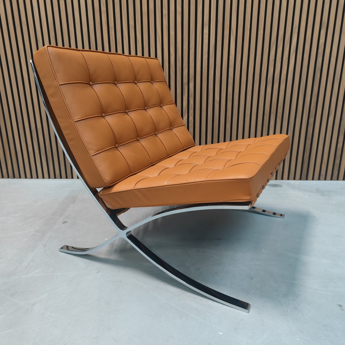 Barcelona Chair by Ludwig Mies Van Der Rohe for Knoll Inc. / Knoll ...