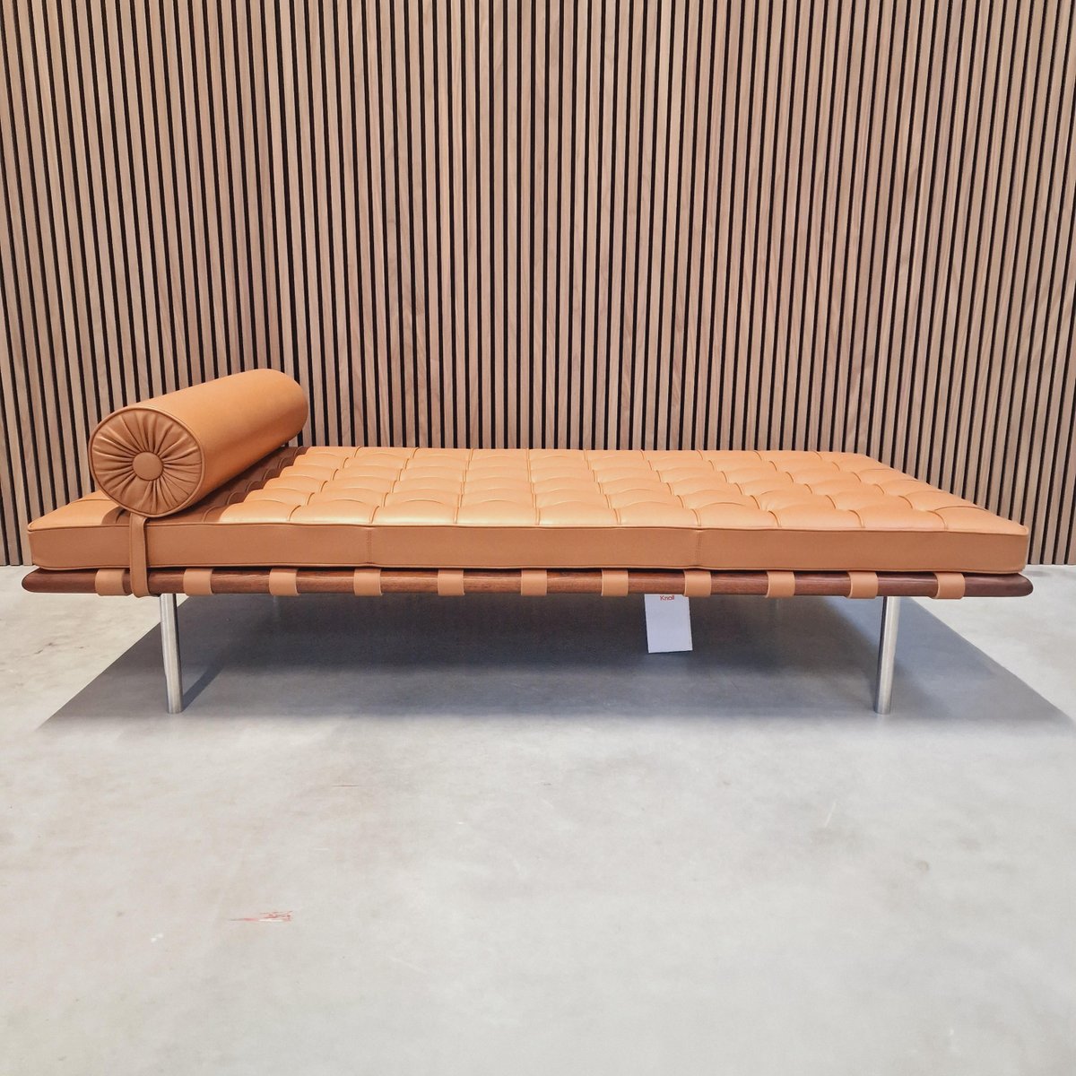 Barcelona Daybed in Cognac Leather by Ludwig Mies van der Rohe for ...