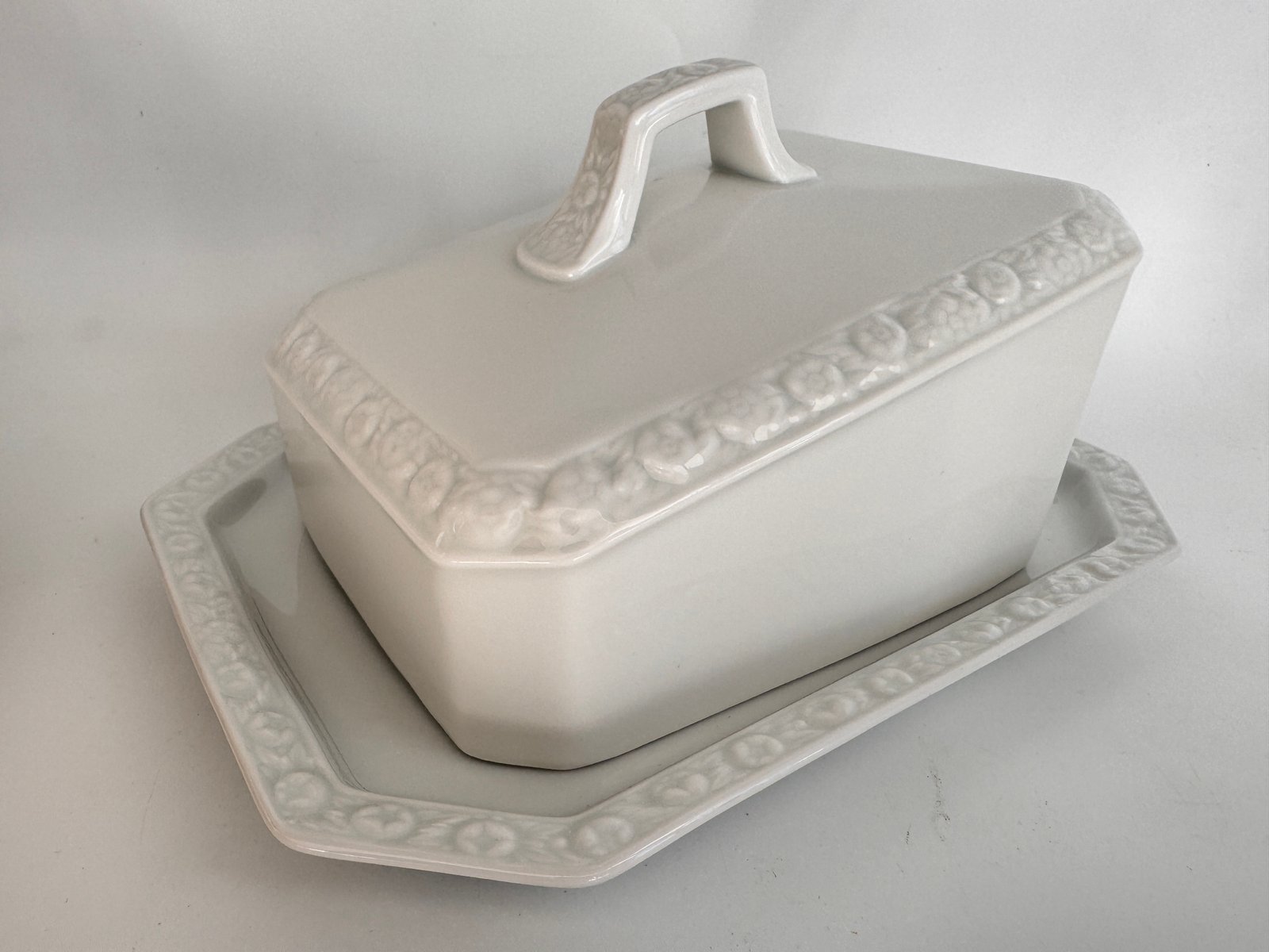 White Maria Cheese Dome by Philip Rosenthal for Rosenthal Selb, Germany ...