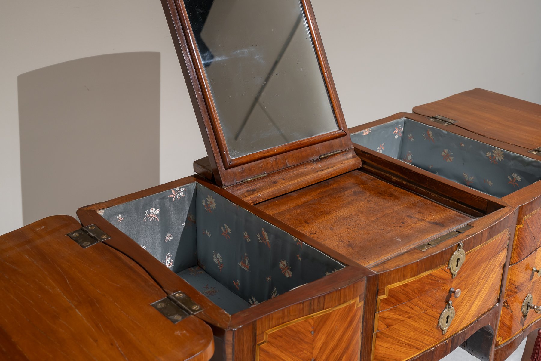 18th Century Louis XV Baroque Dressing Table, France for sale at Pamono