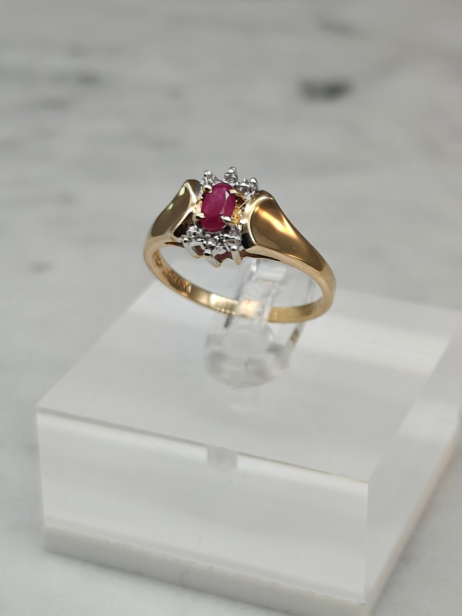 Vintage Ruby Gold Ring with Diamonds, 1946 for sale at Pamono