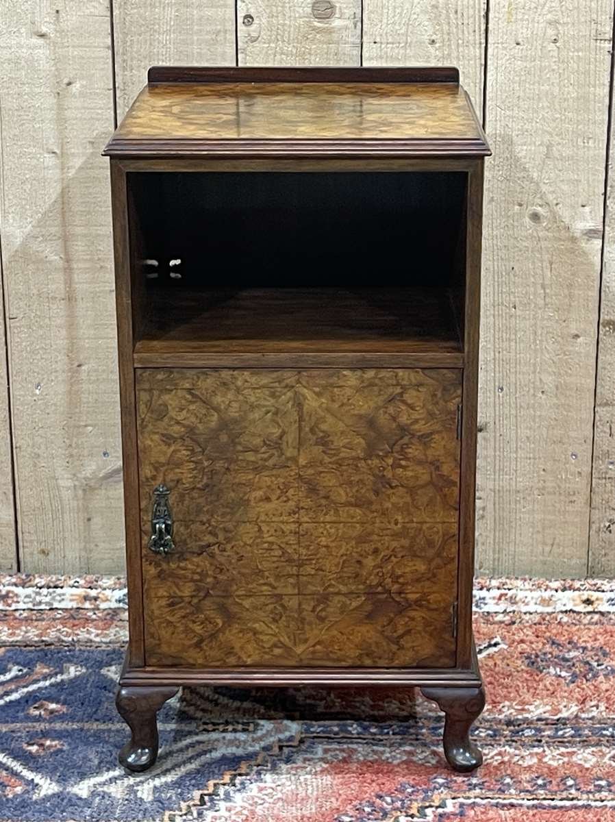 English Bedside Table in Walnut Burl, 1930s for sale at Pamono