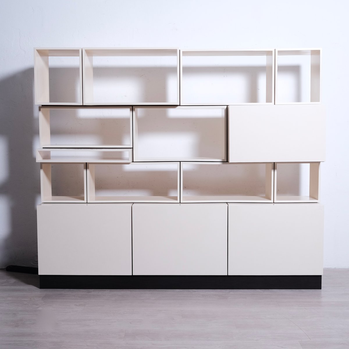 Vintage Mondrian Bookcase by Spartaco Cadioli, 1970s for sale at Pamono