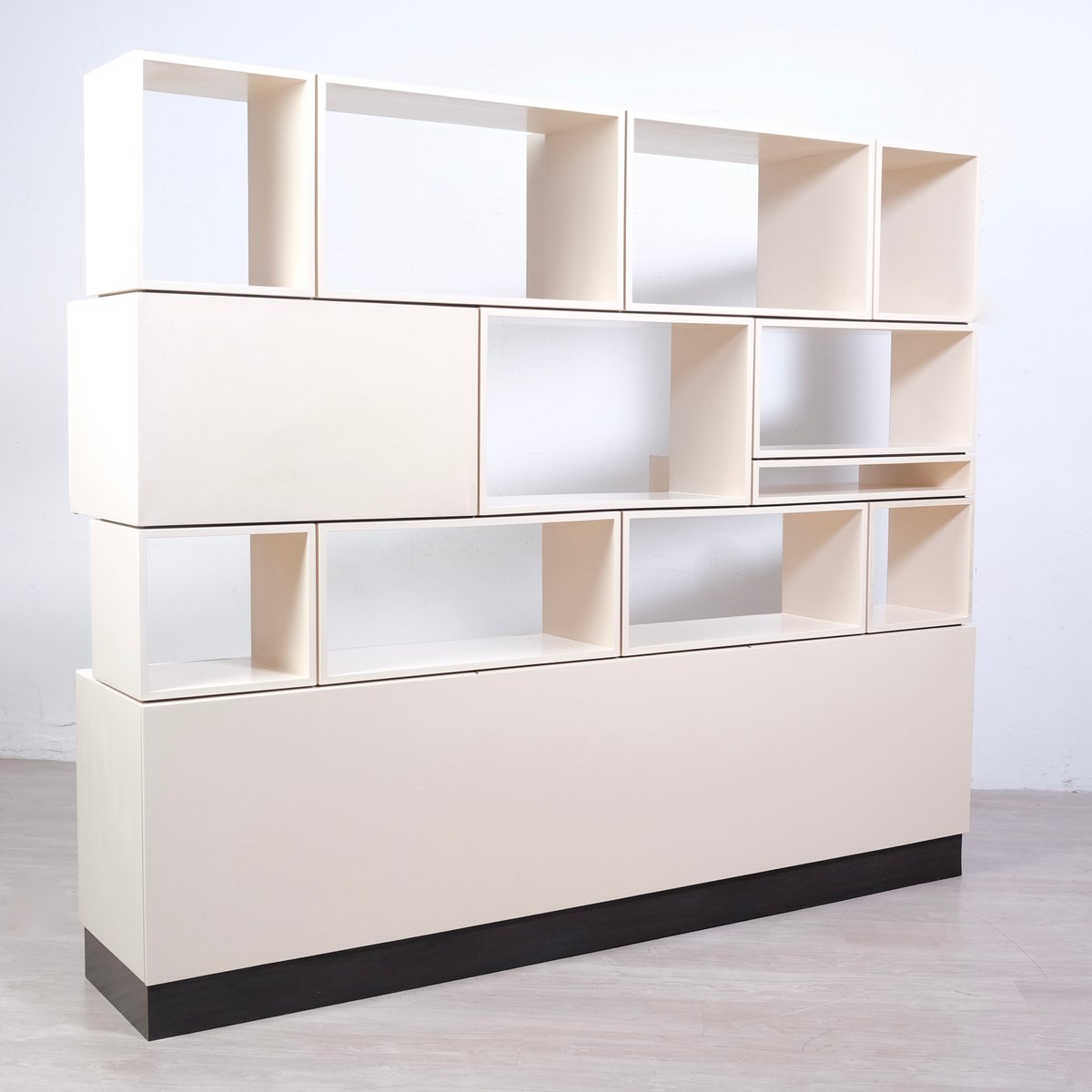 Vintage Mondrian Bookcase by Spartaco Cadioli, 1970s for sale at Pamono