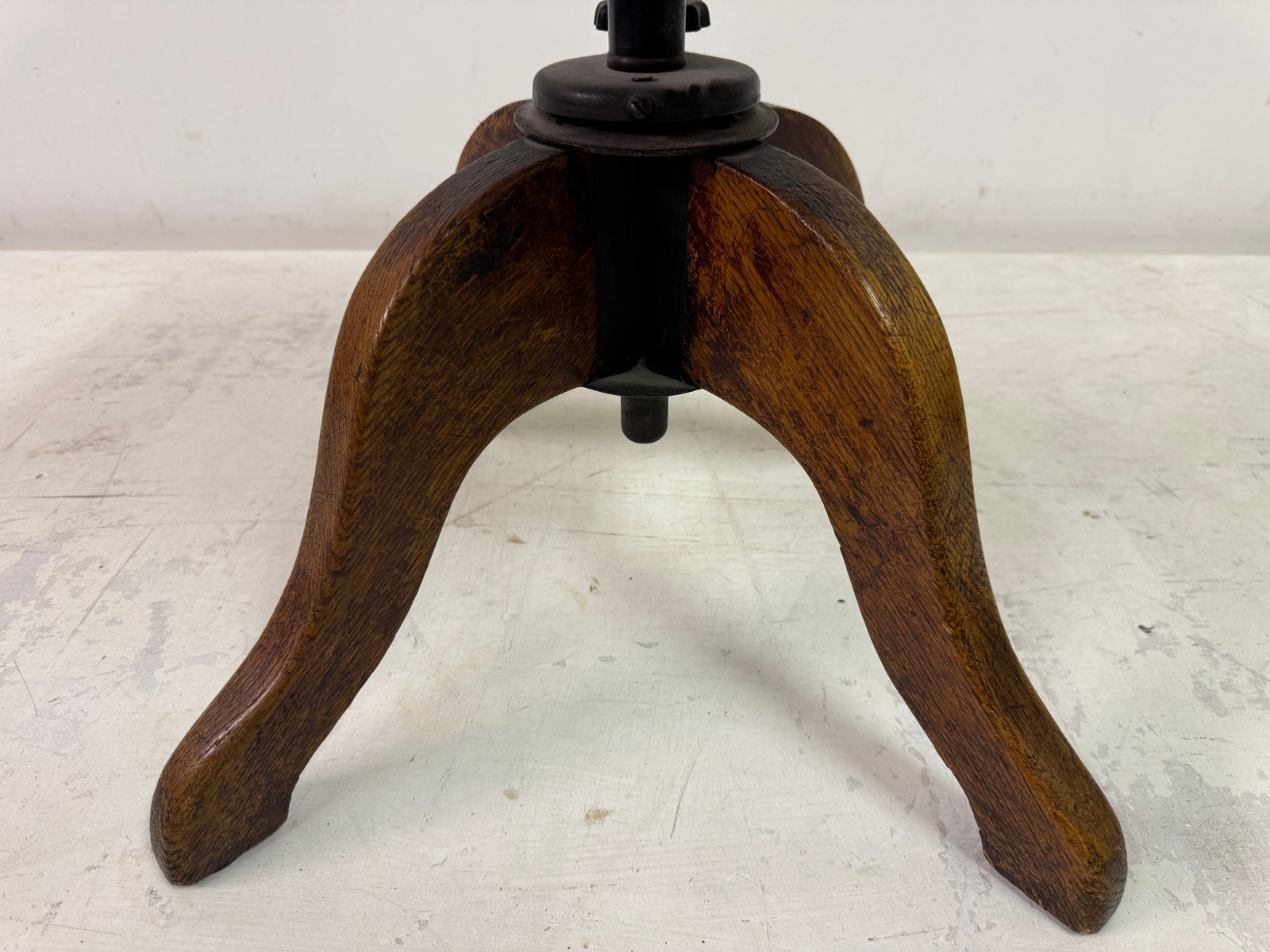 Small Early 20th Century Industrial Swivel Stool, 1920s for sale at Pamono