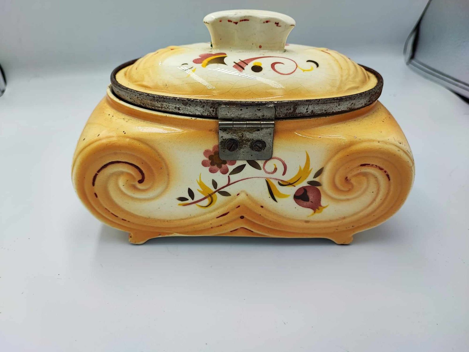 Art Deco Ceramic Chocolate Box, Czechoslovakia, 1920s for sale at Pamono