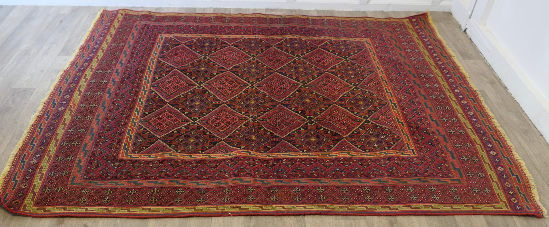 Vintage Traditional Pattern Wool Rug, 1920s for sale at Pamono