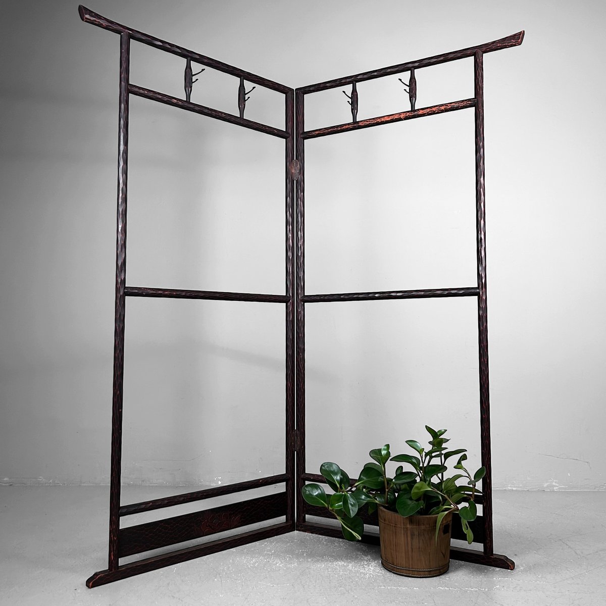 Japanese Wooden Kamakura Bori Kimono Hanger Stand, 1960s for sale at Pamono