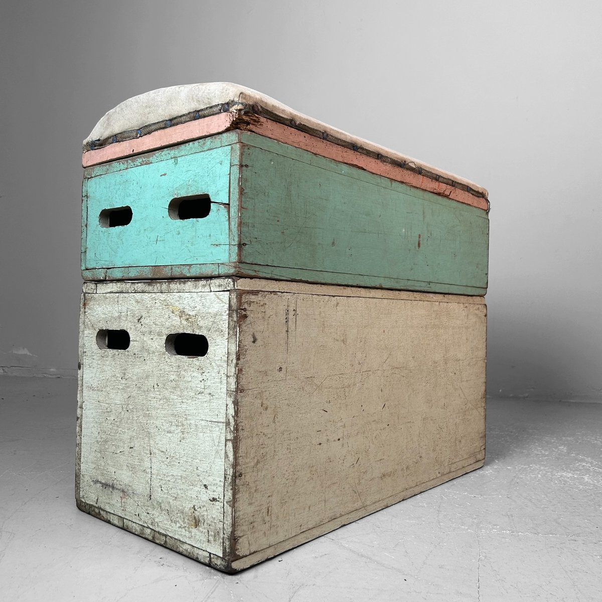 Vintage Japanese Vaulting Box, 1960s for sale at Pamono