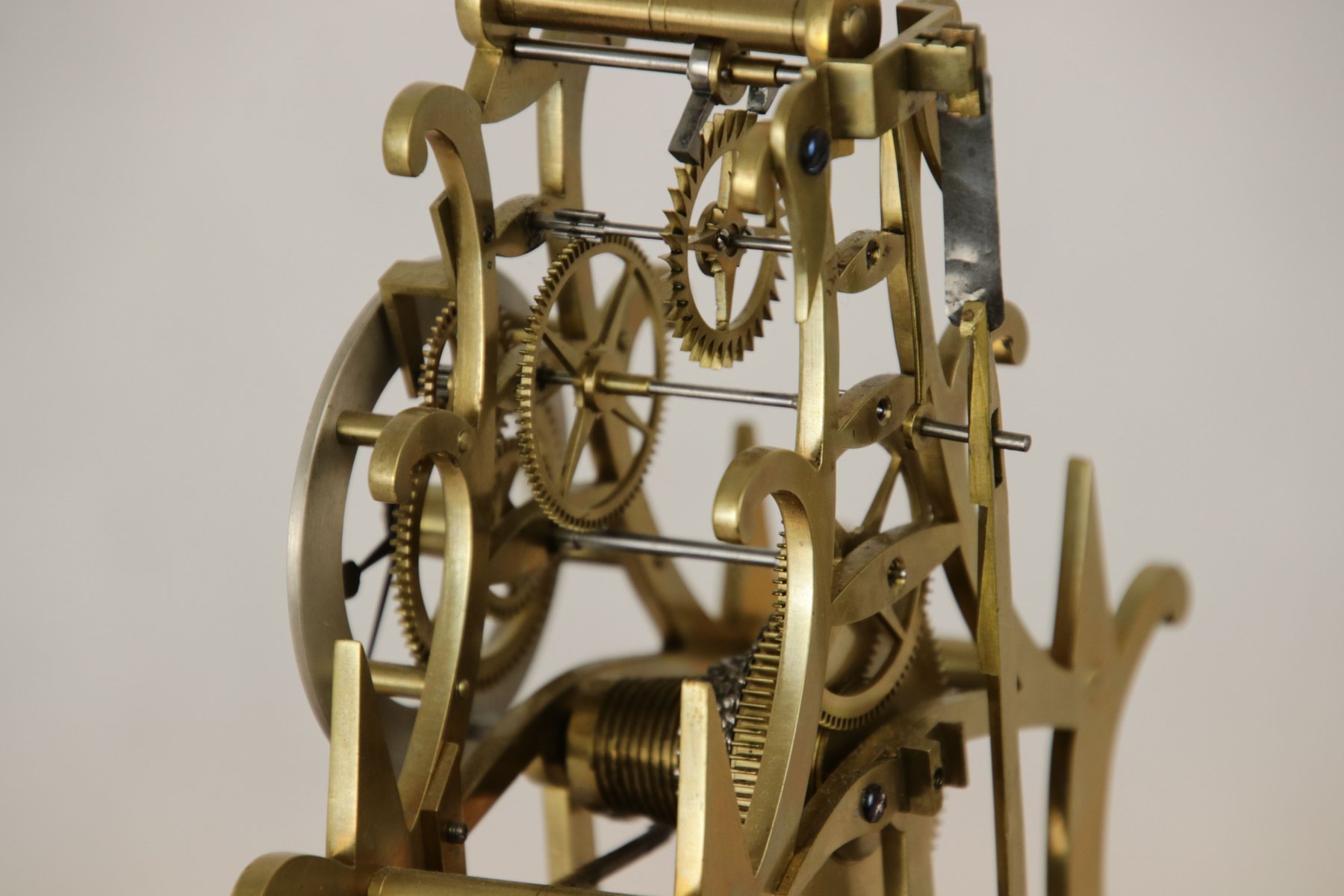 Small Antique Skeleton Clock, England, 19th Century for sale at Pamono
