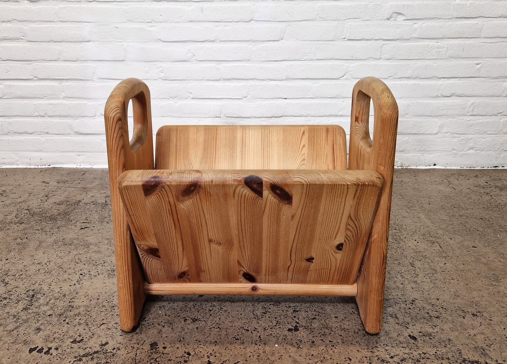 Pine Magazine Rack, Denmark, 1970s for sale at Pamono