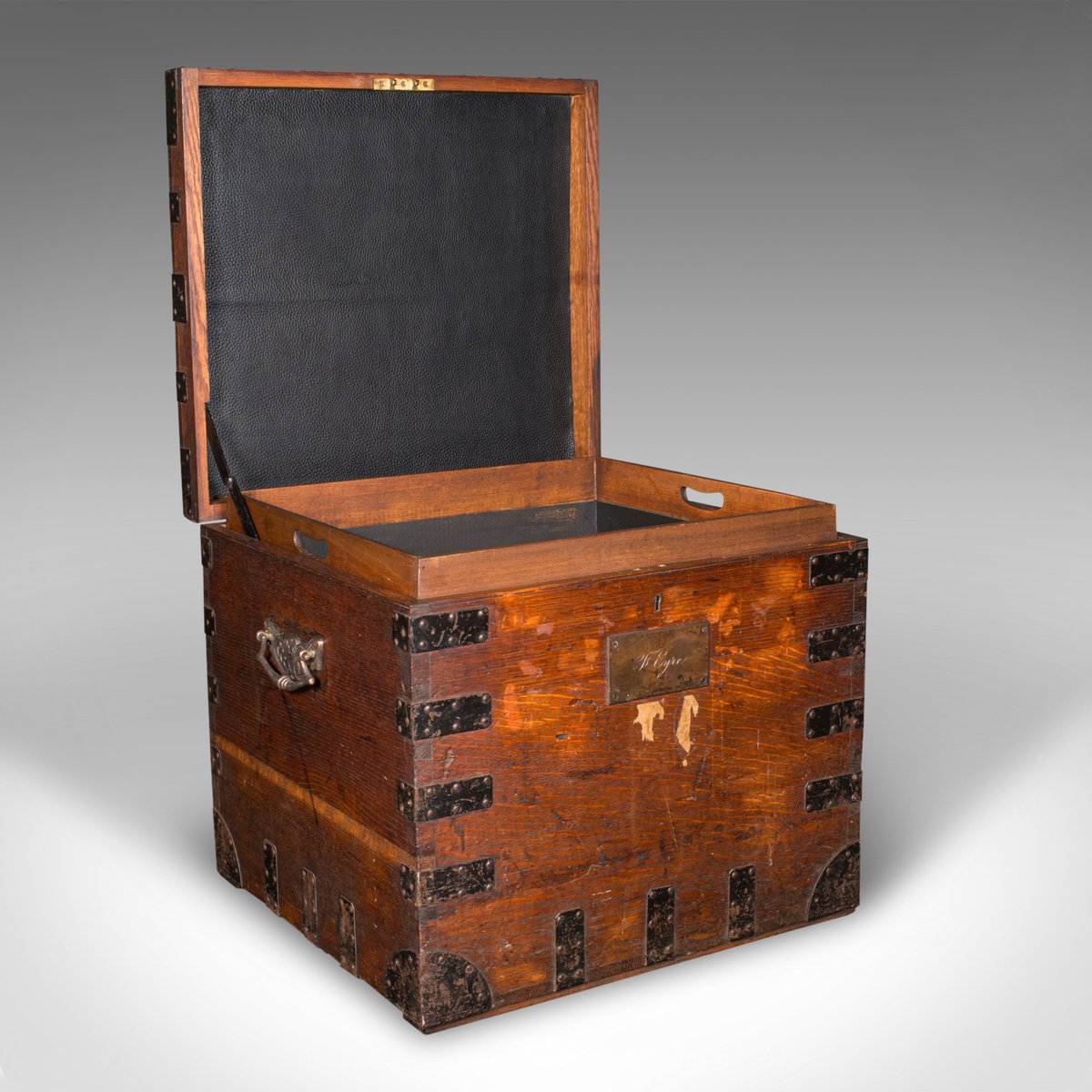 Antique Victorian Fitted Silver Chest in Oak for sale at Pamono