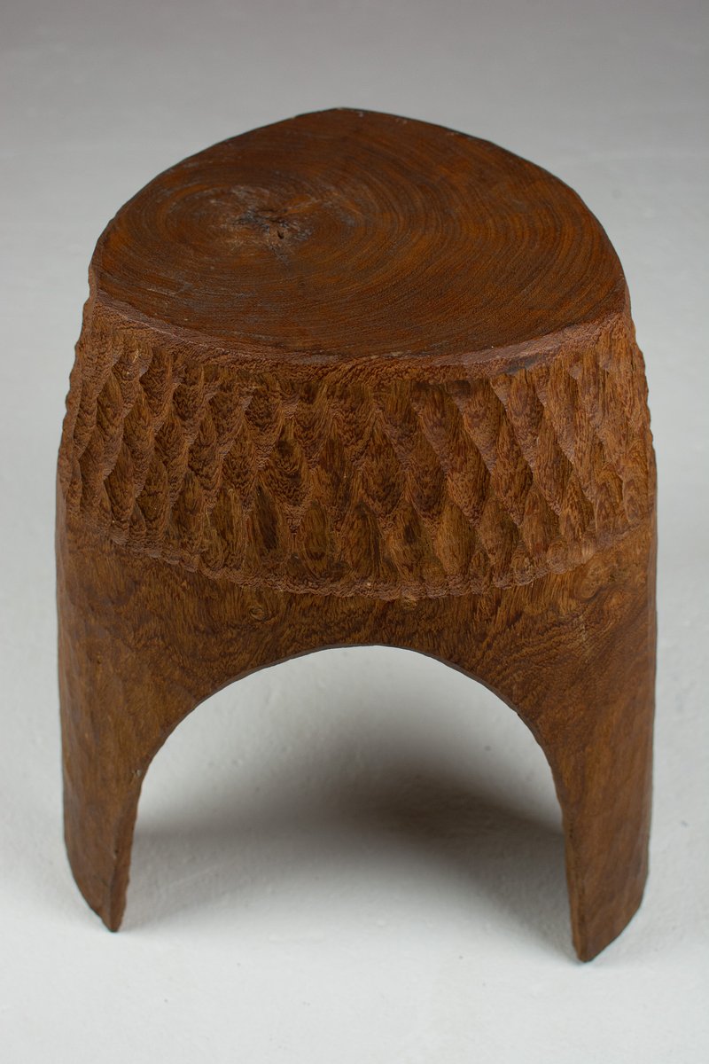 20th Century African Tribal Carved Hardwood Side Table for sale at Pamono