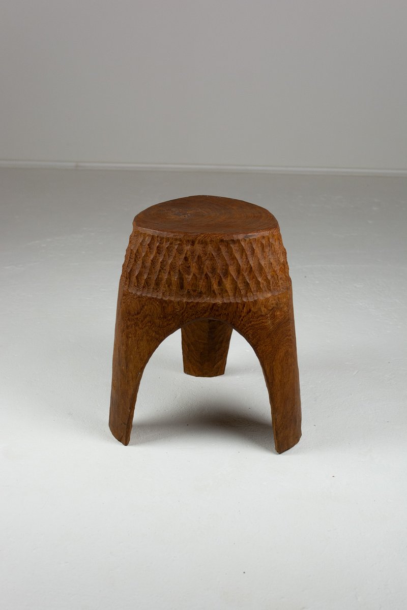 20th Century African Tribal Carved Hardwood Side Table for sale at Pamono