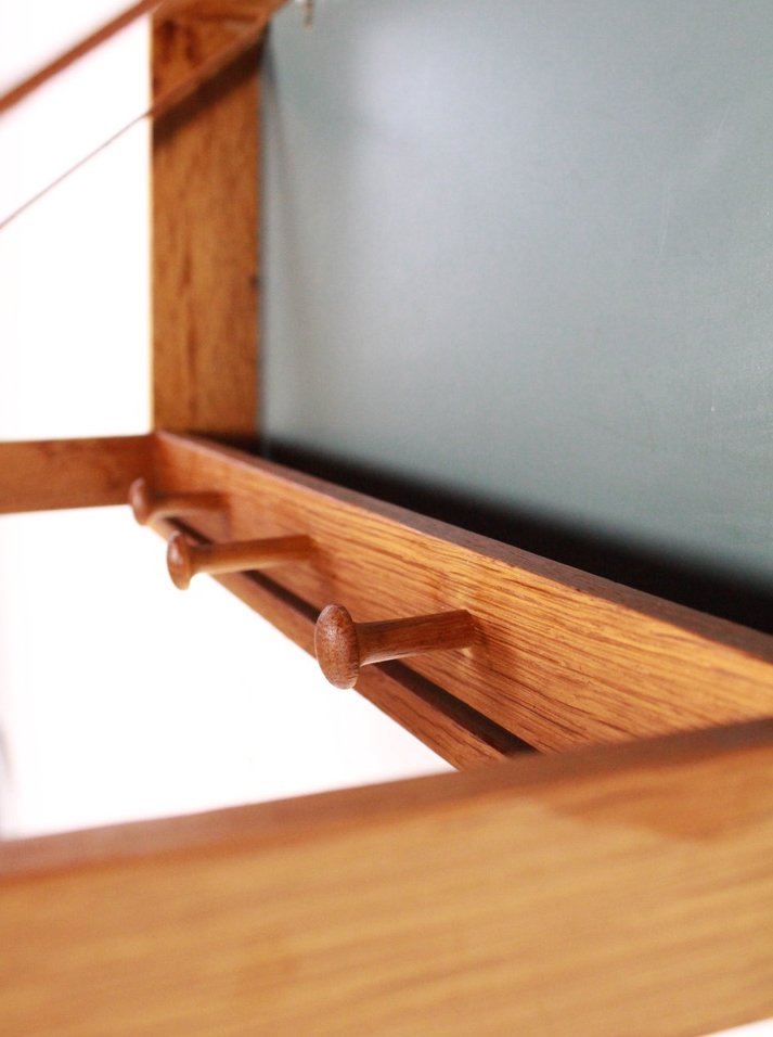 Klappbarer Kleiderbügel von Adam Hoff & Poul Østergaard für Virum Møbelsnedkeri, 1960er bei ...