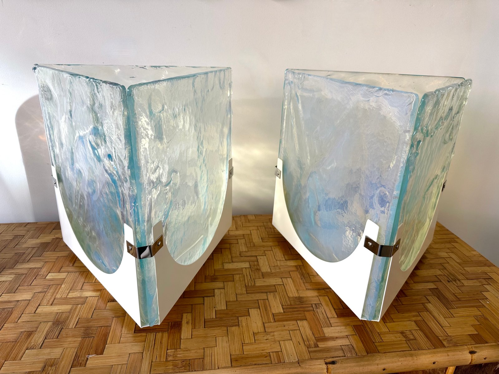 Italian Triangle Lamps in Opalescent Murano Glass from Leucos, 1970s ...