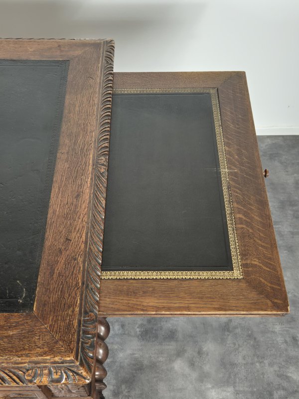 Louis XIII Oak Desk with Twisted Columns for sale at Pamono