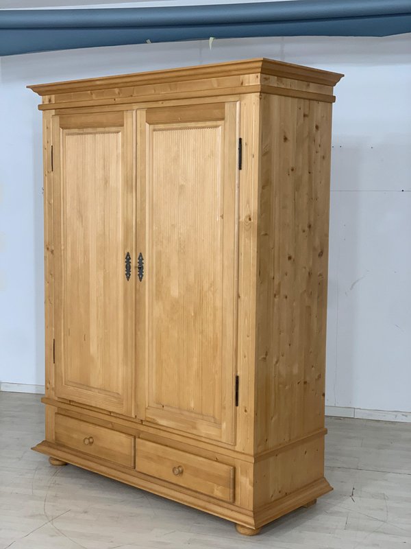 Wilhelminian German Pine Wardrobe for sale at Pamono