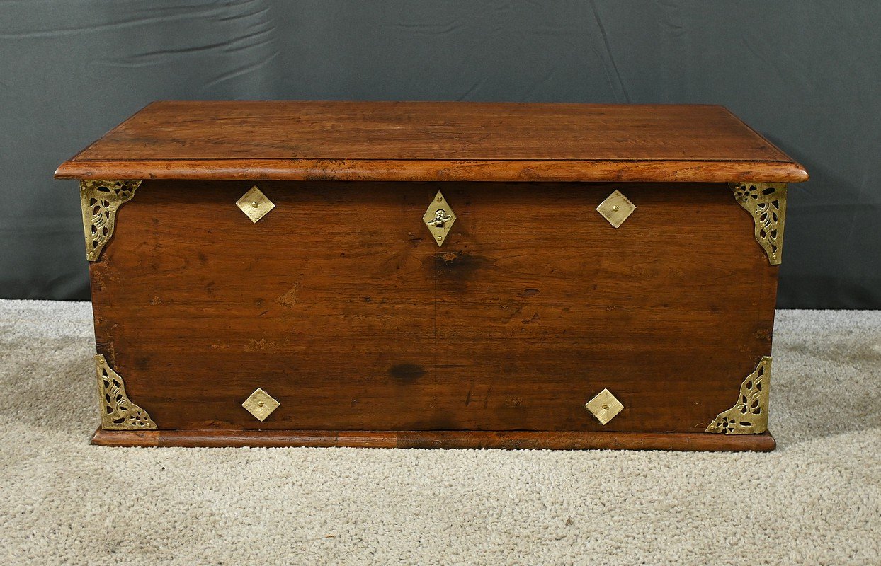 Antique Art Nouveau Acacia Chest for sale at Pamono