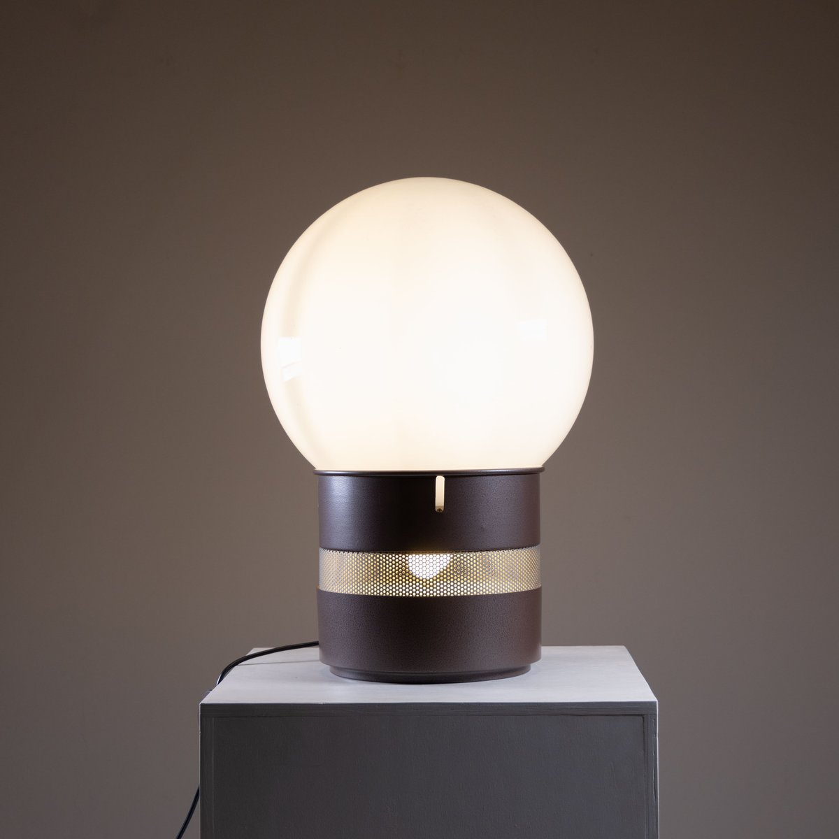 Half Oracle Lamp by Gae Aulenti for Artemide, 1970 for sale at Pamono